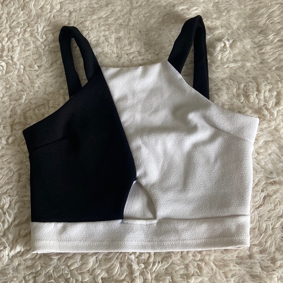 Tops | Stretchy Black And White Modern Crop Top | Poshmark